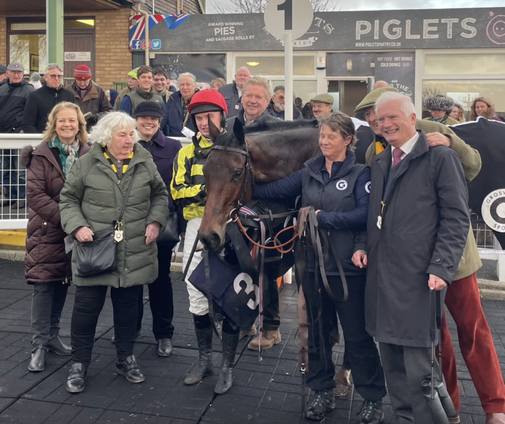 FAIRY GEM OFF THE MARK OVER HURDLES | Harry Fry Racing, Racehorse Trainer